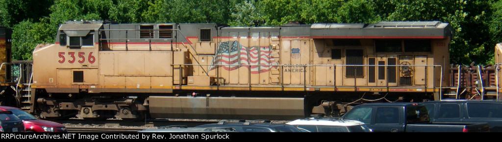 UP 5356, conductor's side view